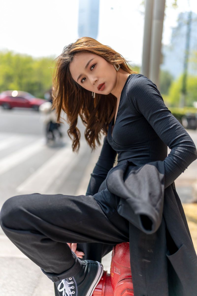 Black & Red | GANREF