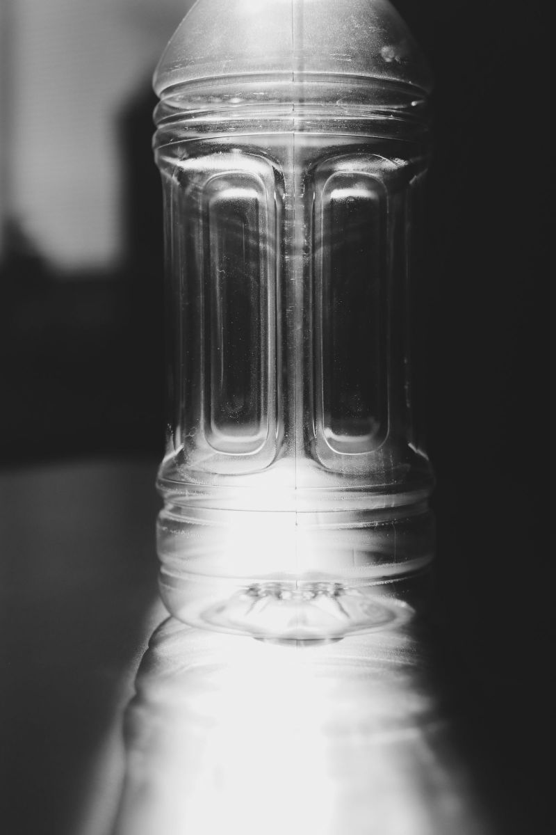 Empty bottle. | GANREF