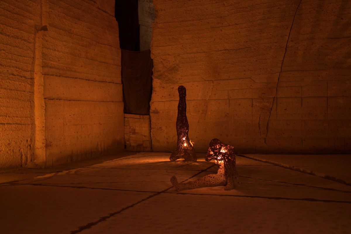 Play on the stone | GANREF