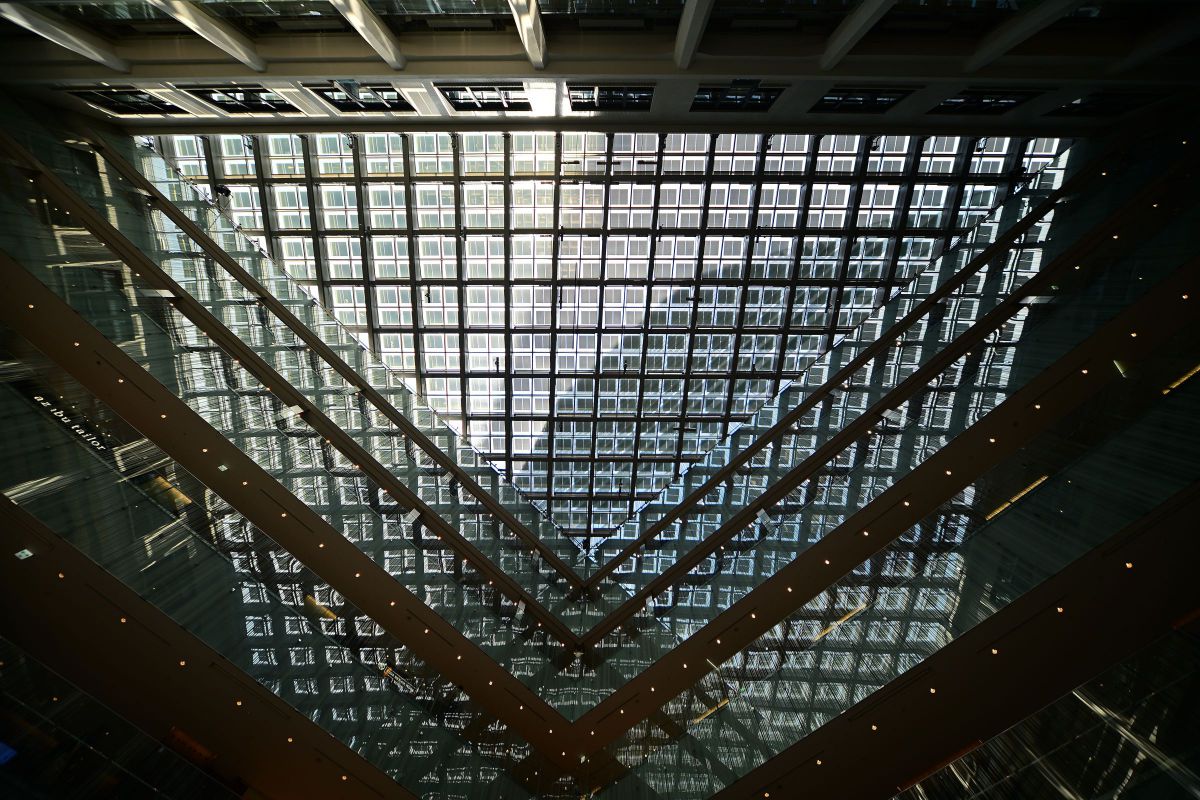 KITTE上を見る | GANREF