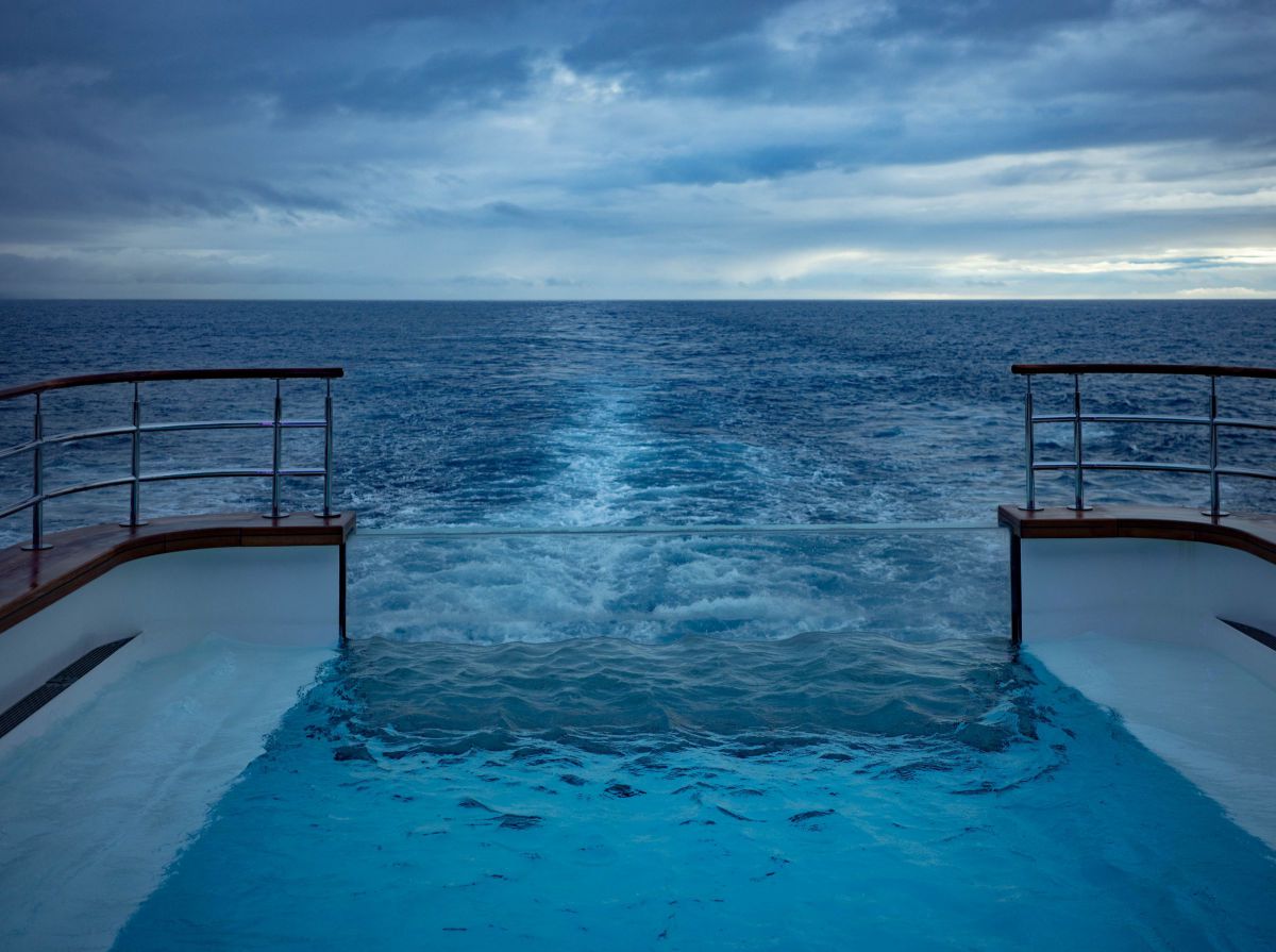 INFINITY POOL 🏊 | GANREF