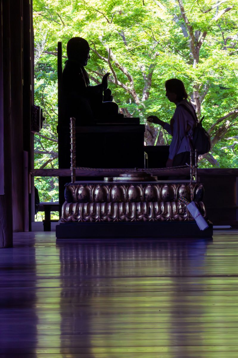 新緑と仏像 | GANREF