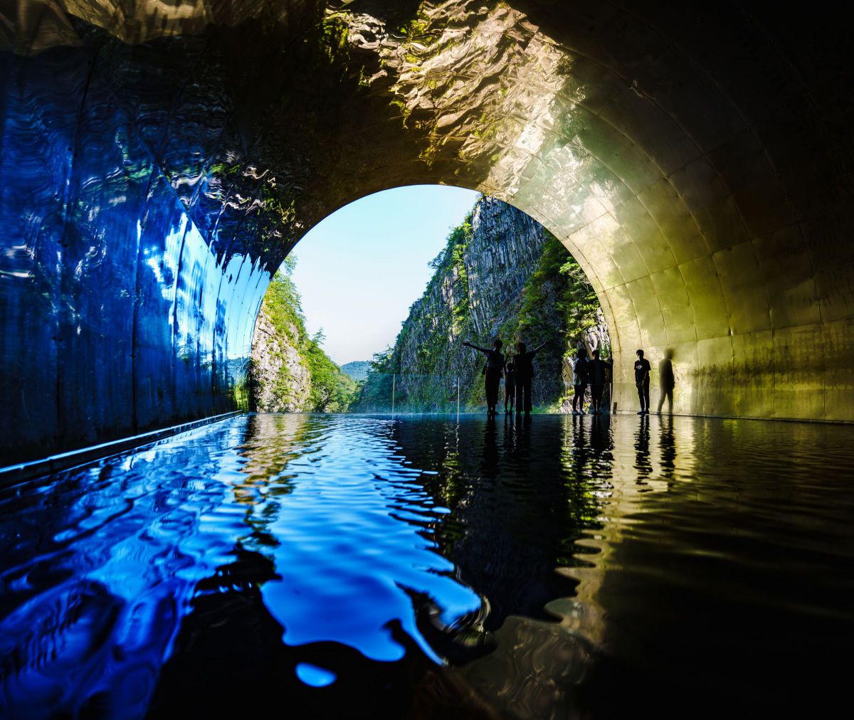 清津峡にて | GANREF