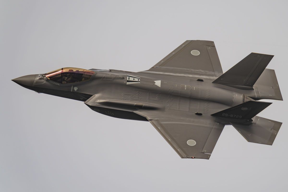 Stealth Fighter | GANREF