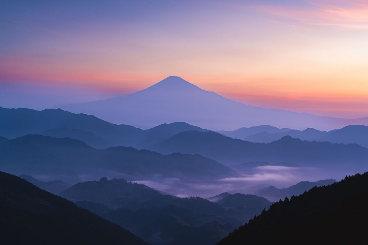 Dawn of Mt. Fuji and V-shaped valley | GANREF