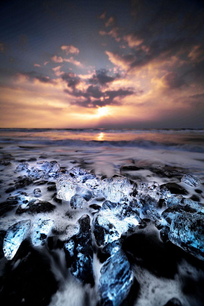 Looking Solid | GANREF