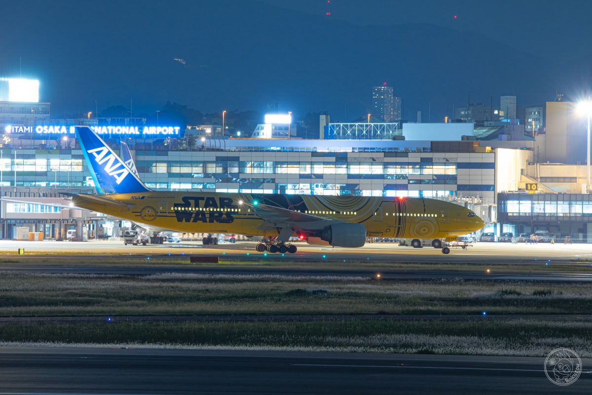 アイドル JA743A C-3PO ANA JET | GANREF