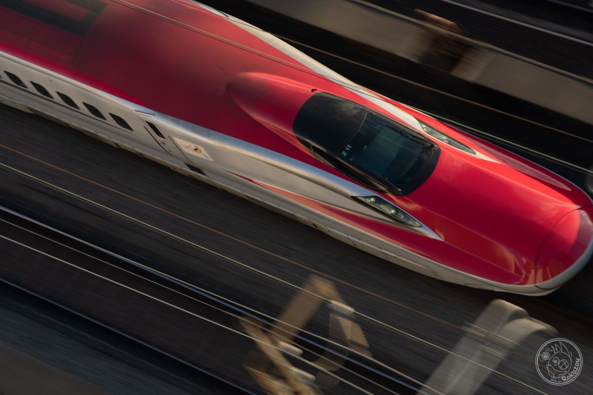 Lightning 赤い彗星 | GANREF