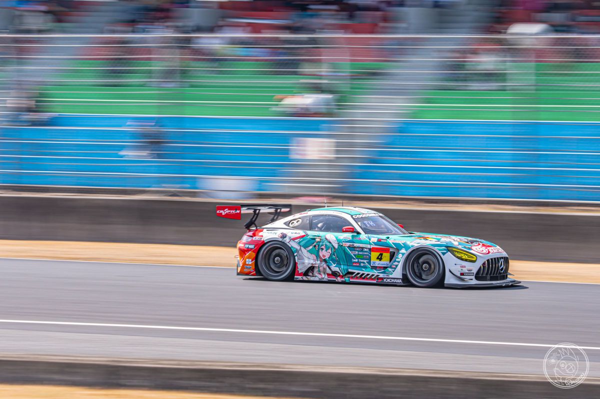 Vivid world 鮮やかな世界 | GANREF