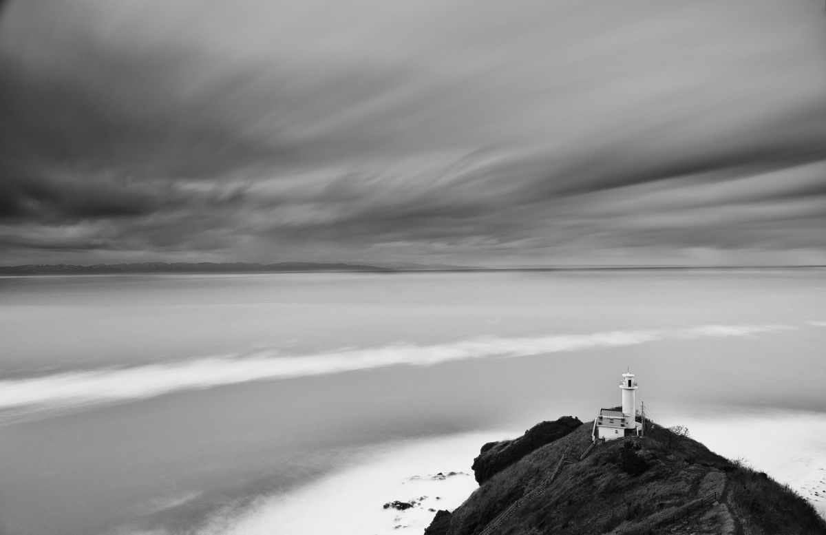 シルキー佐渡海峡 モノクロVer | GANREF