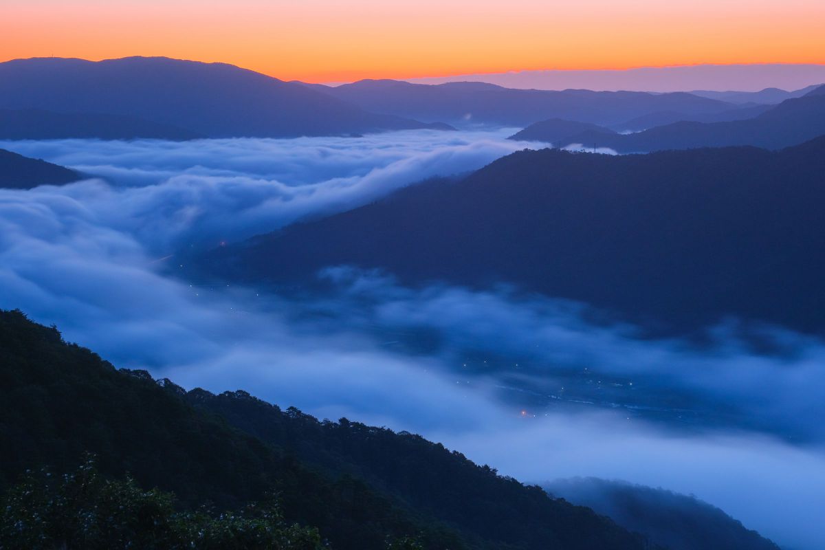 Cloud river | GANREF