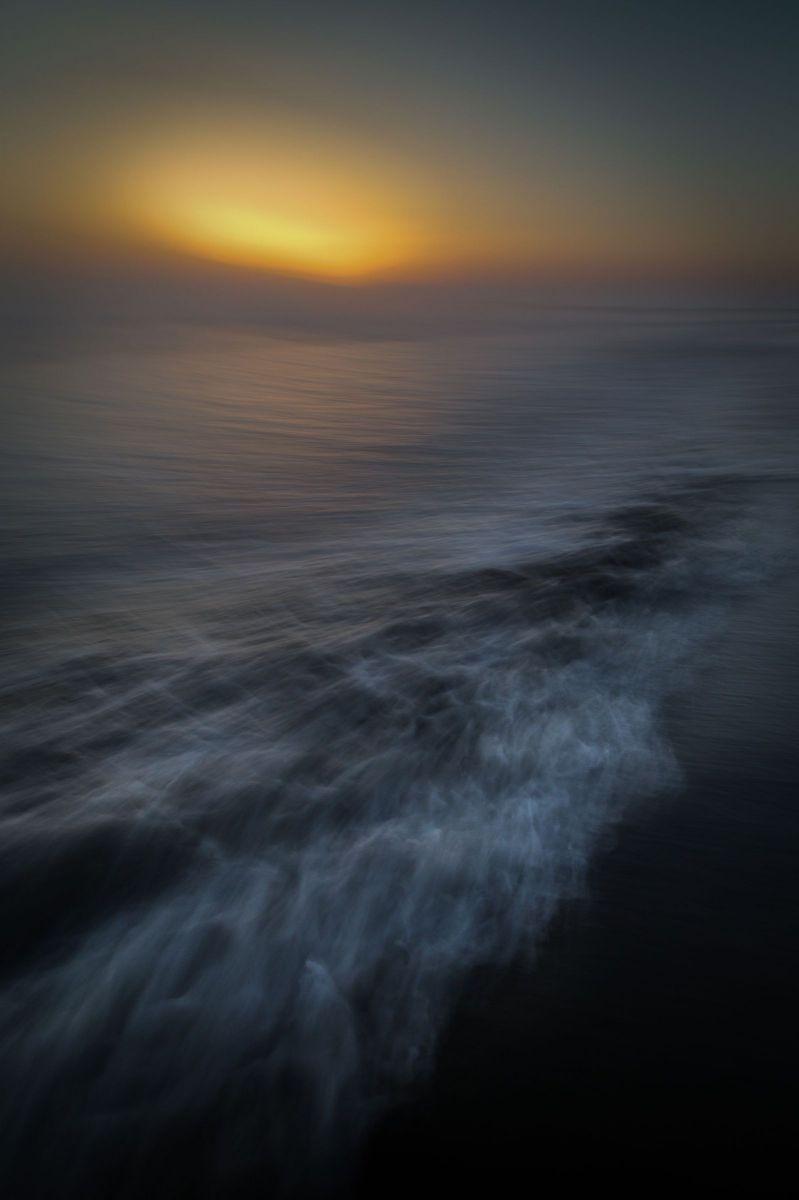 霧中の夜明け | GANREF