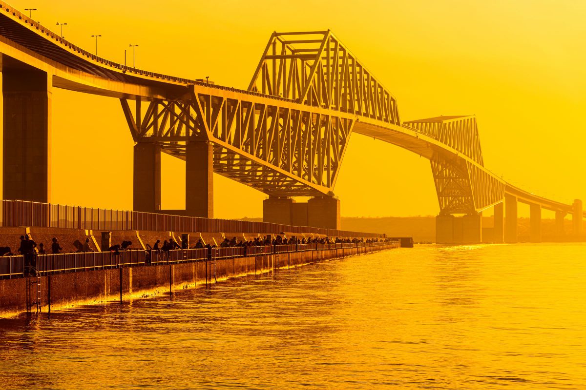 Golden Tokyo Gate Bridge | GANREF