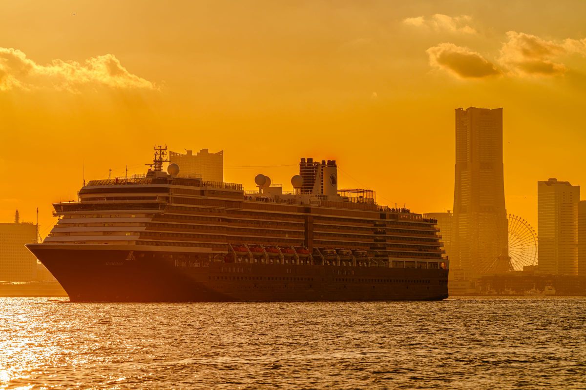 夕暮れの旅立ち | GANREF