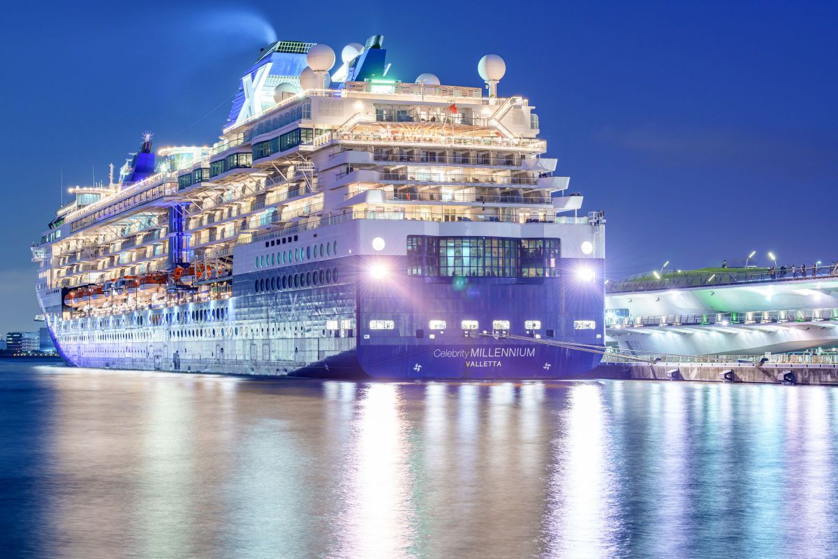 セレブリティ・ミレニアム | GANREF