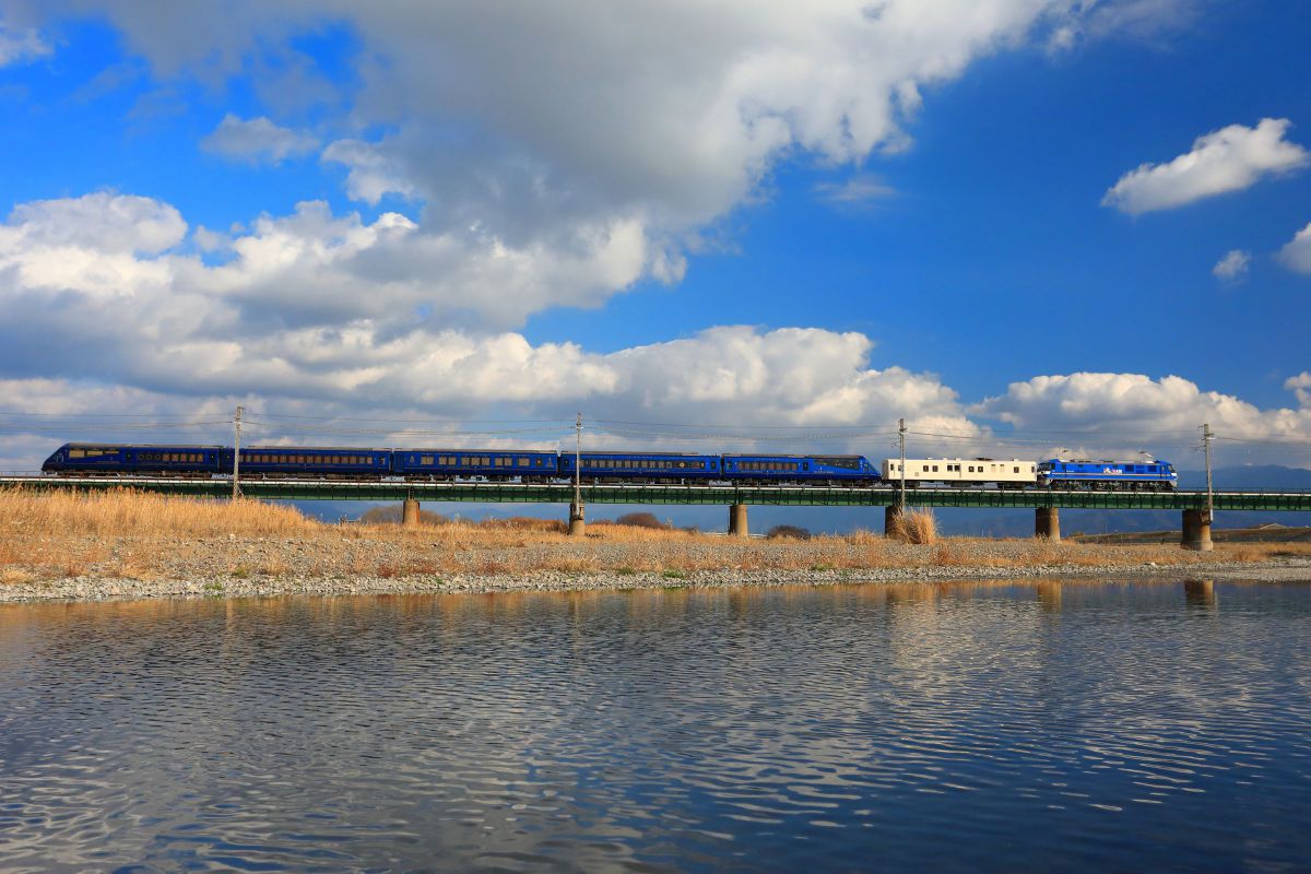 THE ROYAL EXPRESS | GANREF