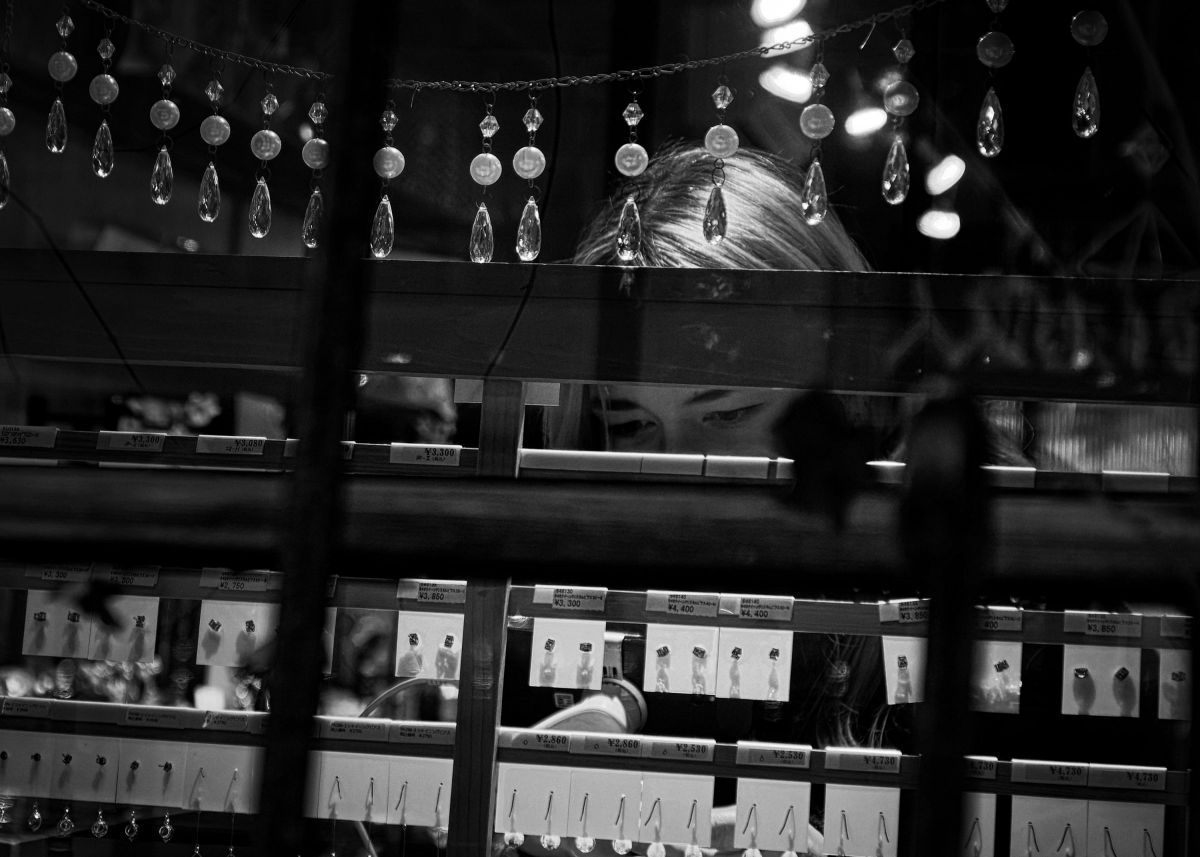 inside of the window Ⅲ | GANREF