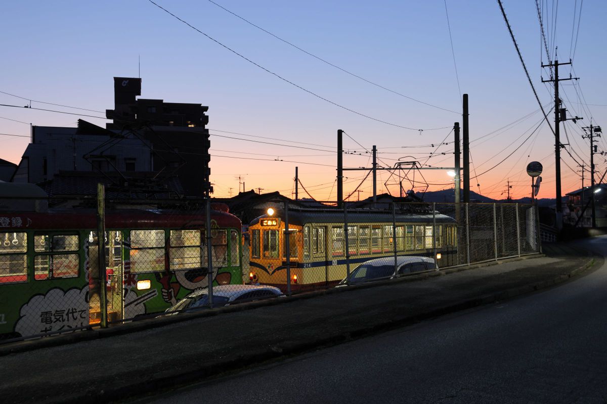 街の片隅にて始まる一日 | GANREF