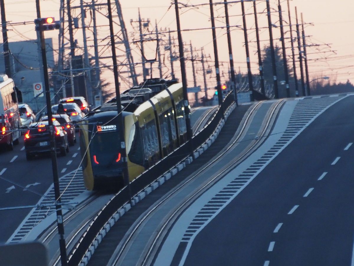 2024 芳賀坂をのぼるLRT | GANREF
