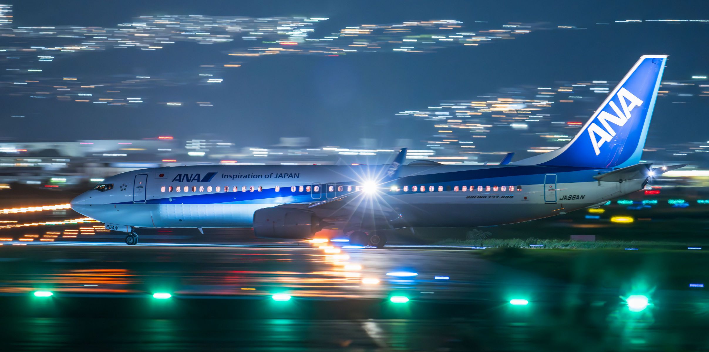 [ニコン Z8＆超望遠レンズ]No.14 「軽量超望遠レンズのヒコーキ夜景」 | GANREF