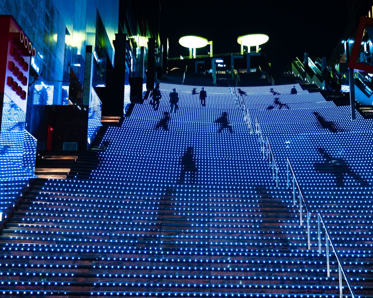 Walking Man | GANREF