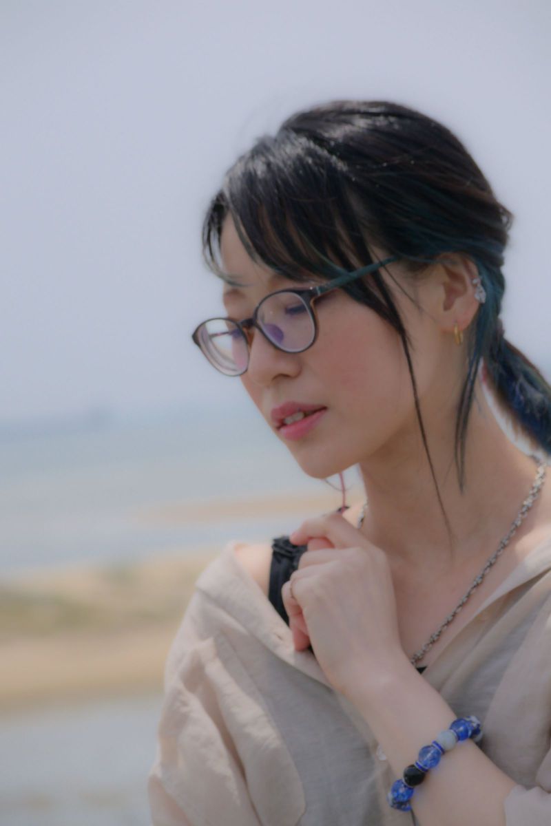 初夏の光が君を優しく包む | GANREF