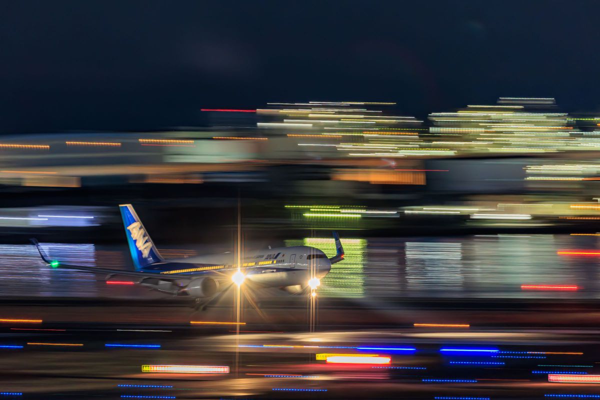 Night approach | GANREF