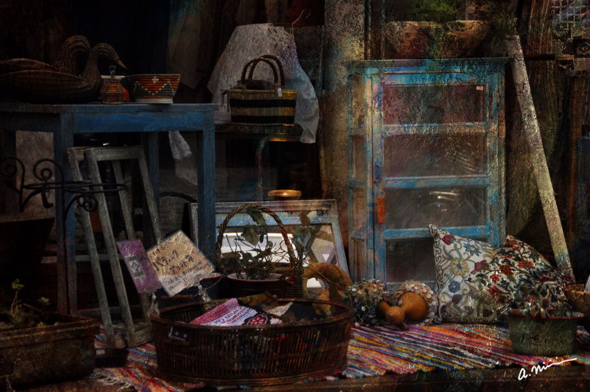 Old junk shop | GANREF