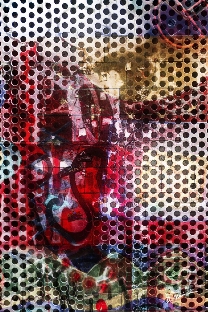 Iron curtain | GANREF