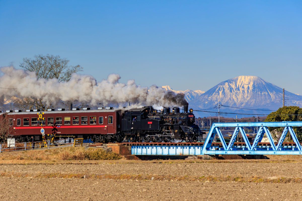 男体山とSLもおか | GANREF