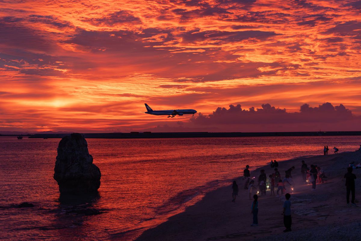 花火遊びと到着機 | GANREF