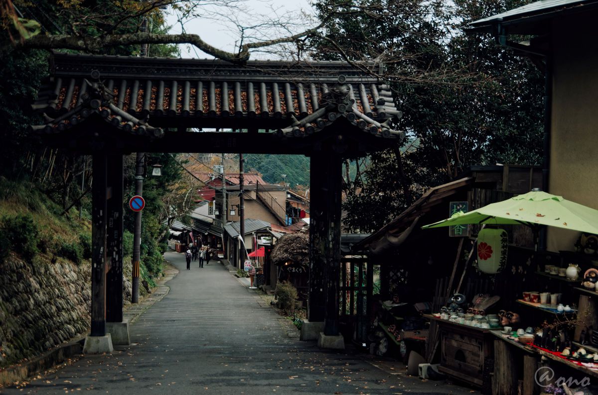 参道にて | GANREF