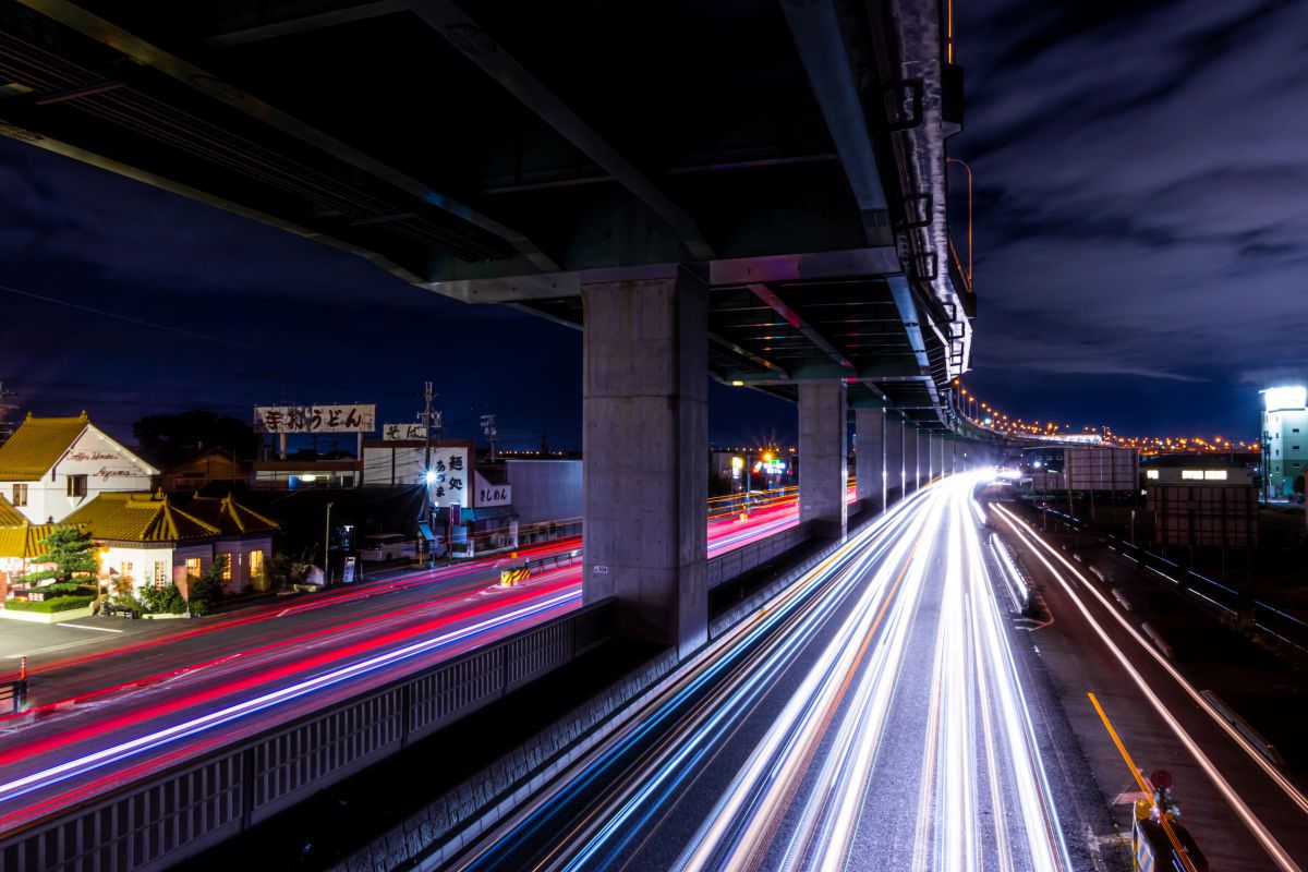 Flowing light。 | GANREF