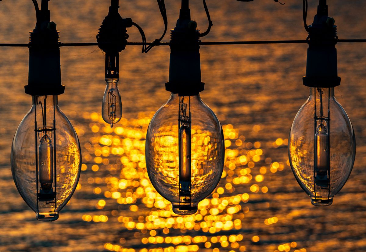 Fishing light | GANREF