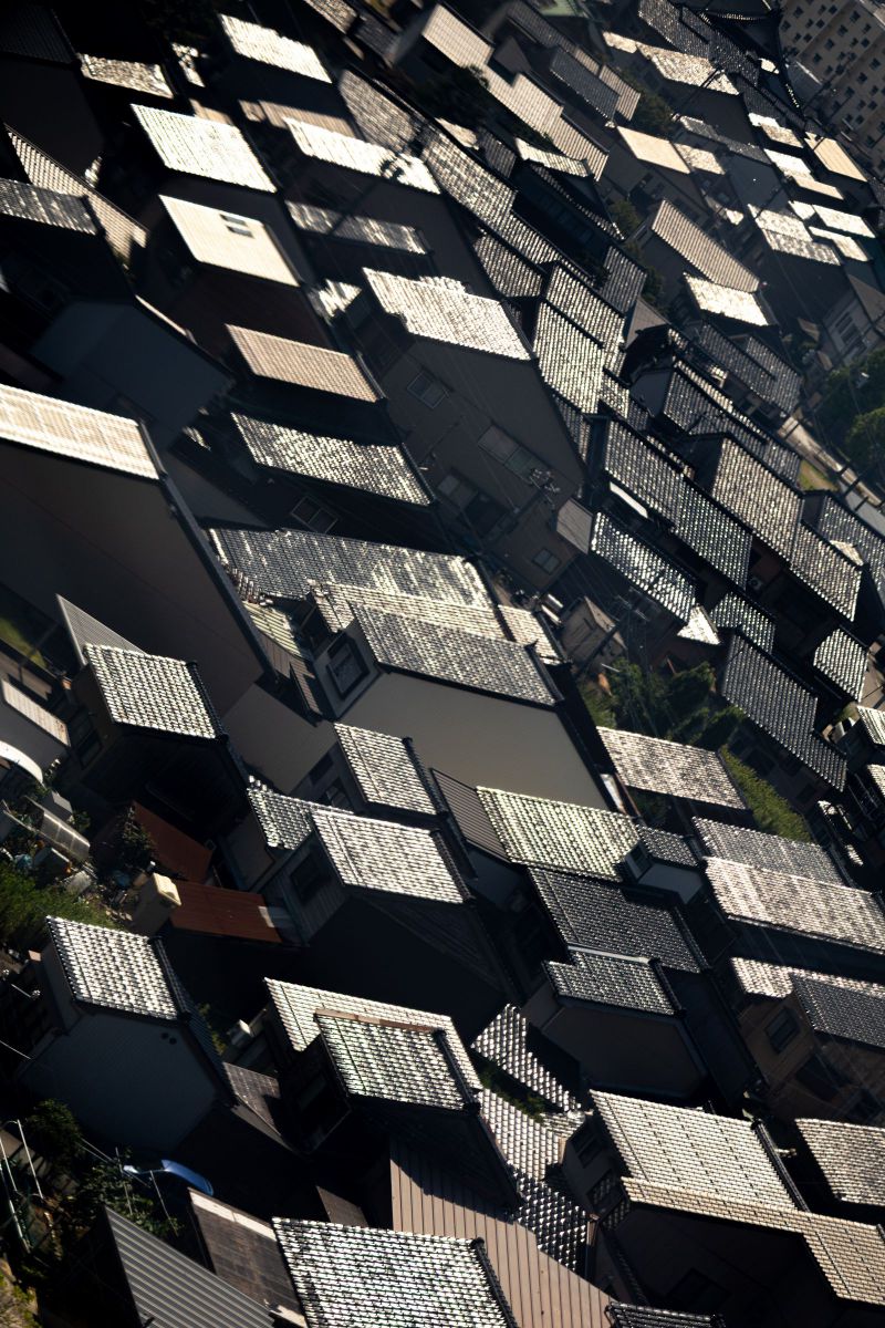 炎熱の屋根 | GANREF