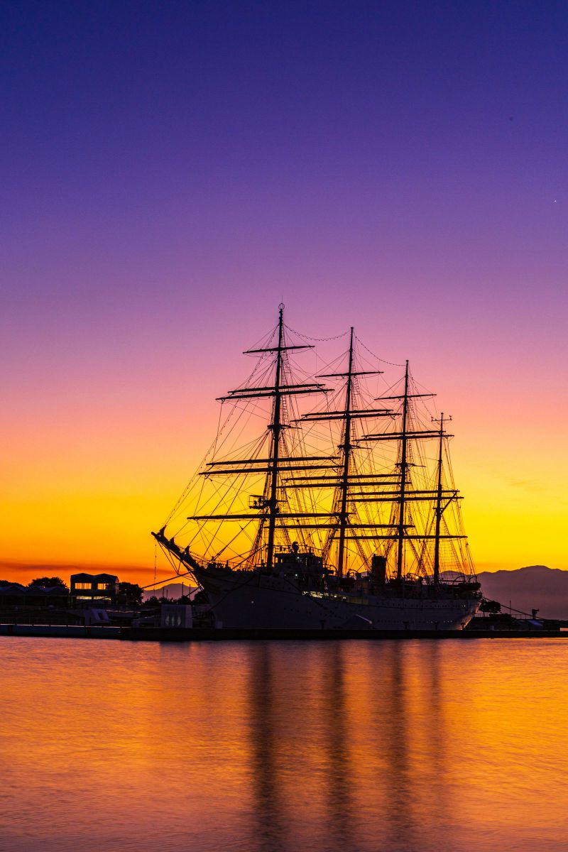 黎明の空 | GANREF