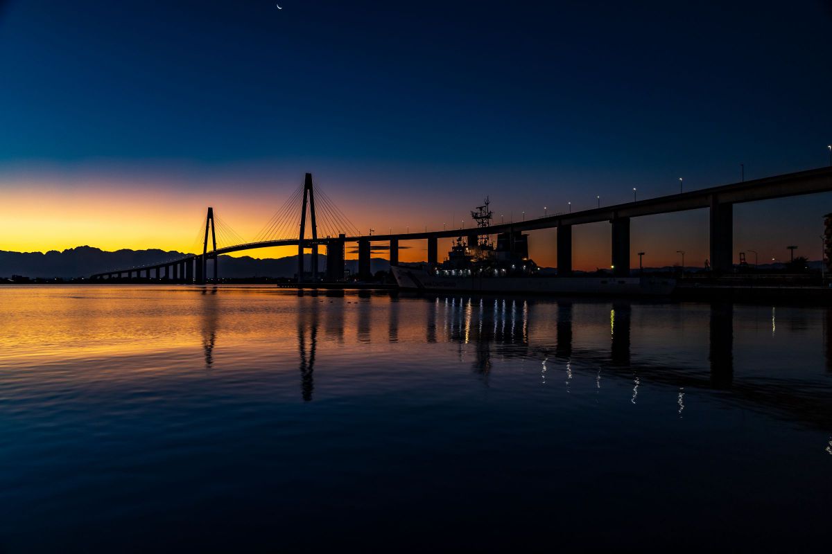 払暁の光 | GANREF