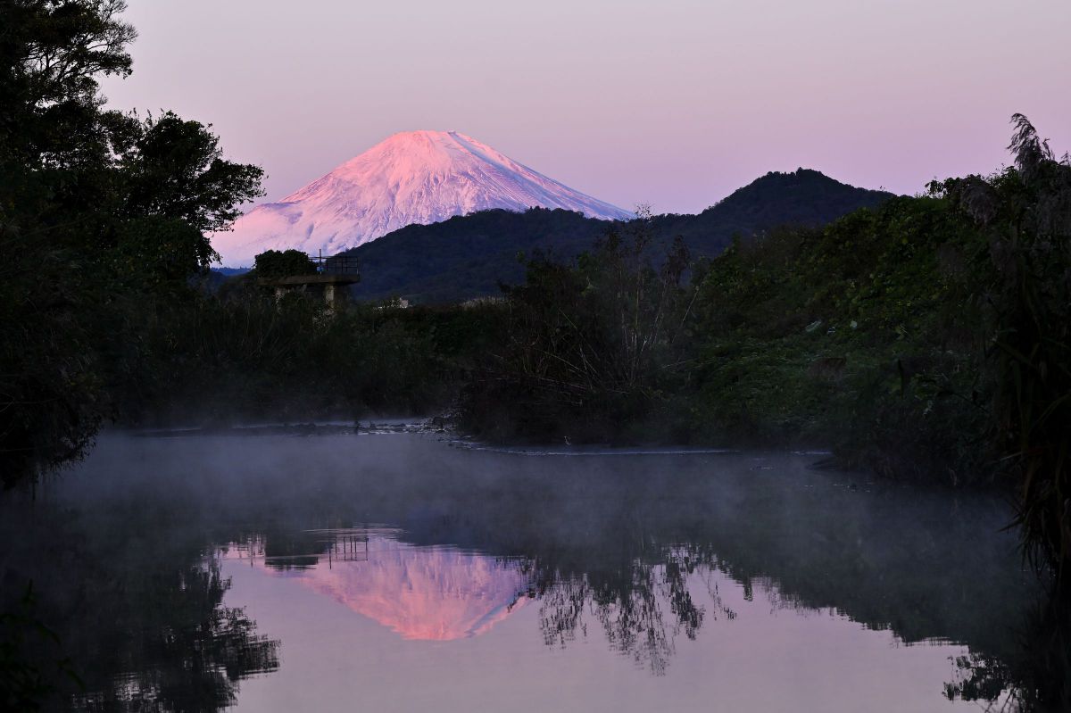 紅に染まる富士 | GANREF