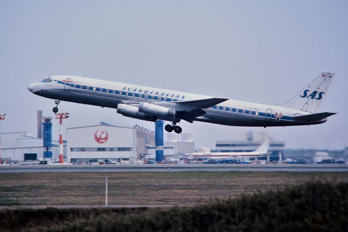 記憶の記録：成田を飛び立つSAS DC-8最終便 | GANREF