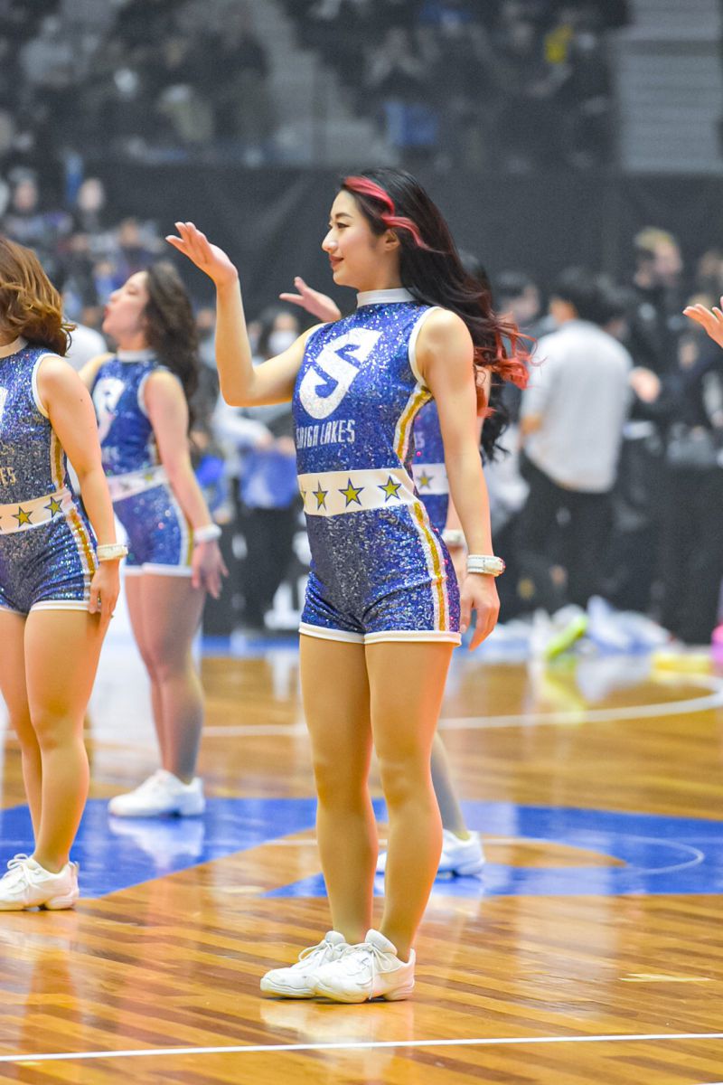 blow a kiss | GANREF