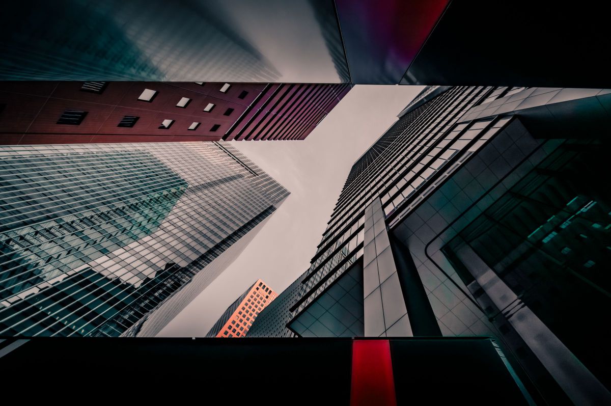 Between buildings 3 | GANREF