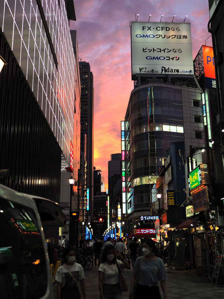 SHINJUKU 19:00 | GANREF