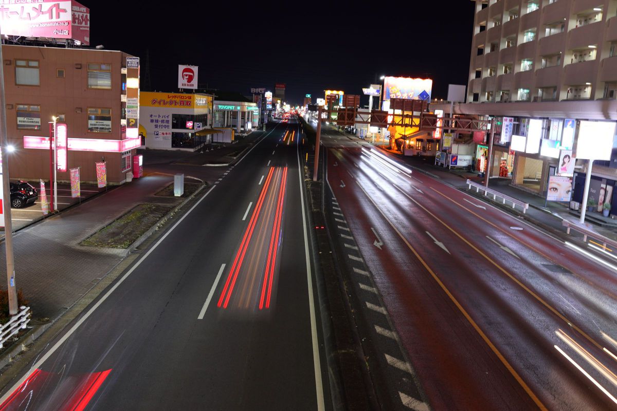 テールライトの軌跡 | GANREF