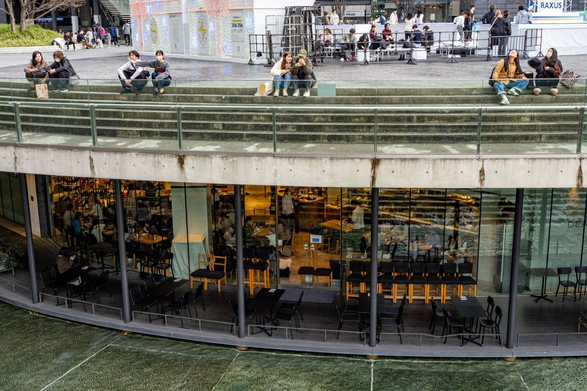 Two by Four (2×4) | GANREF