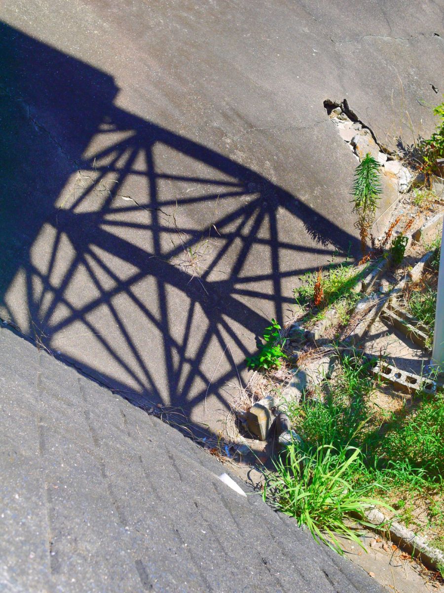 shadow of the tower structure on slope | GANREF