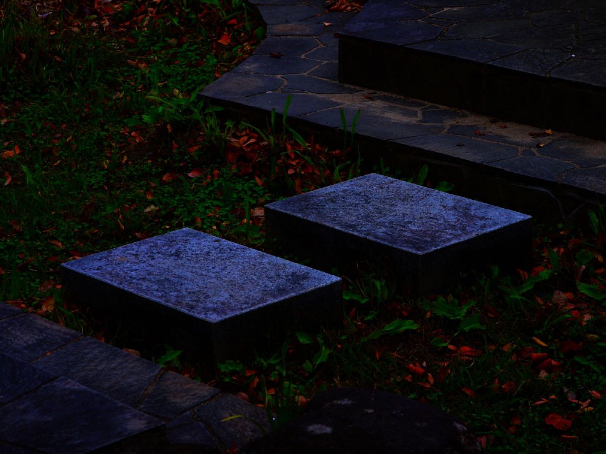 2 square stone blocks | GANREF