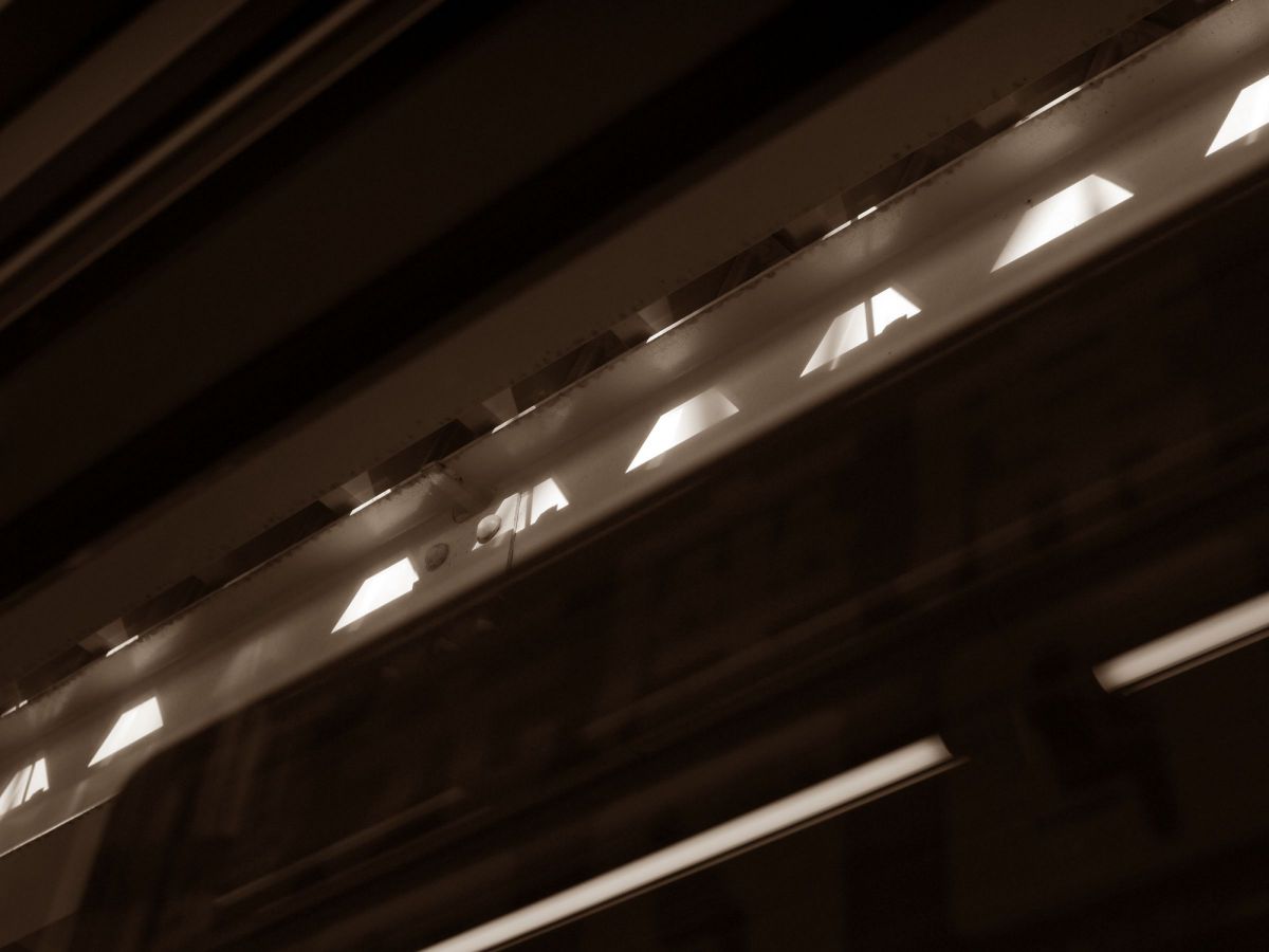 lights on the structure (sepia) | GANREF