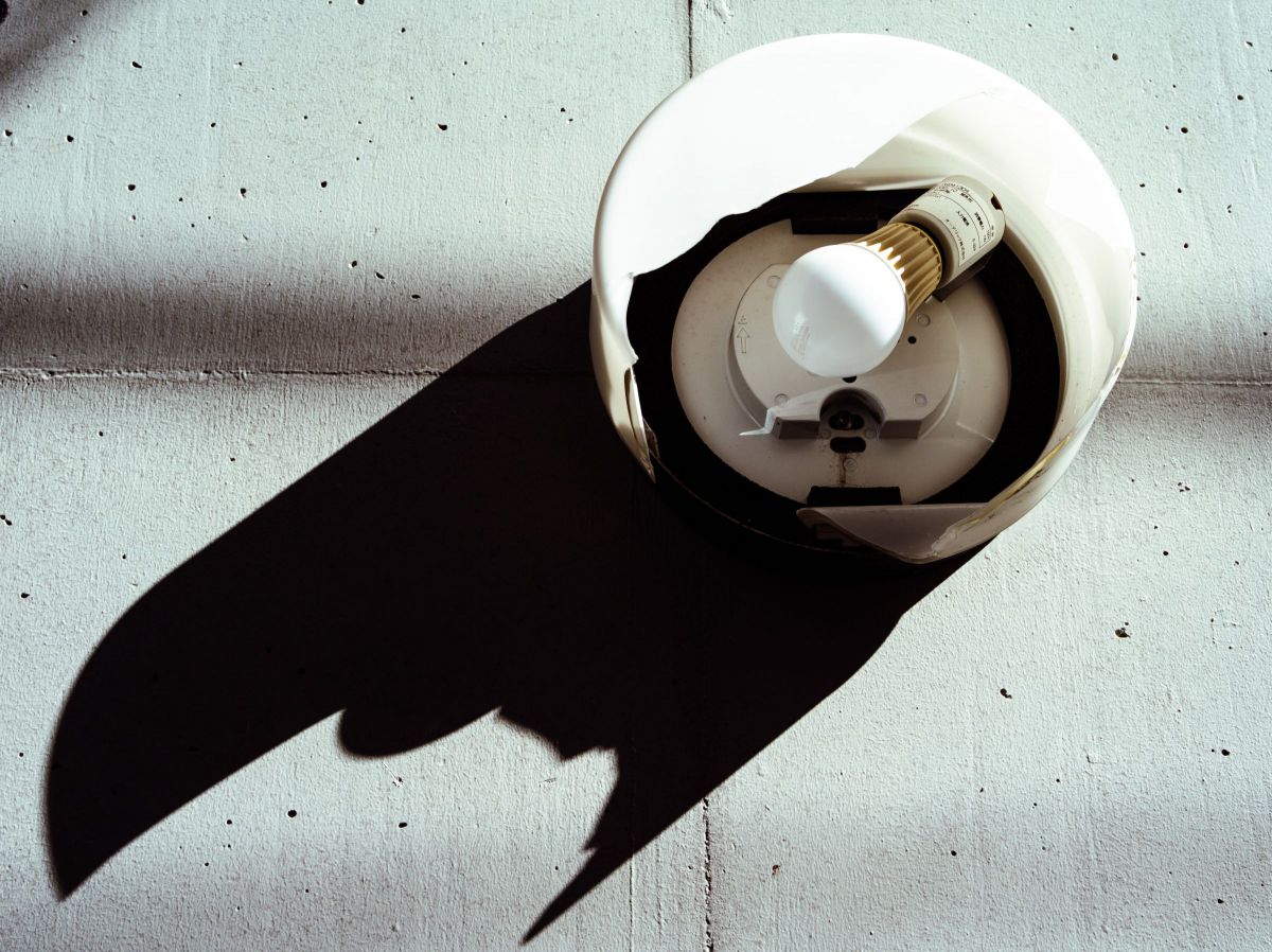 LED and Shadow | GANREF