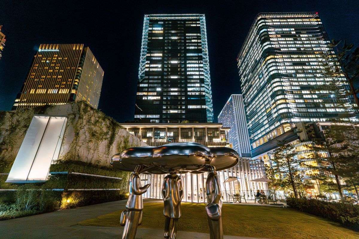 Inspiration in Umeda's Night Clouds | GANREF
