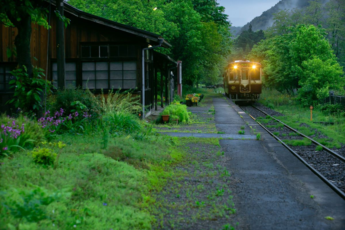 雨の Station | GANREF